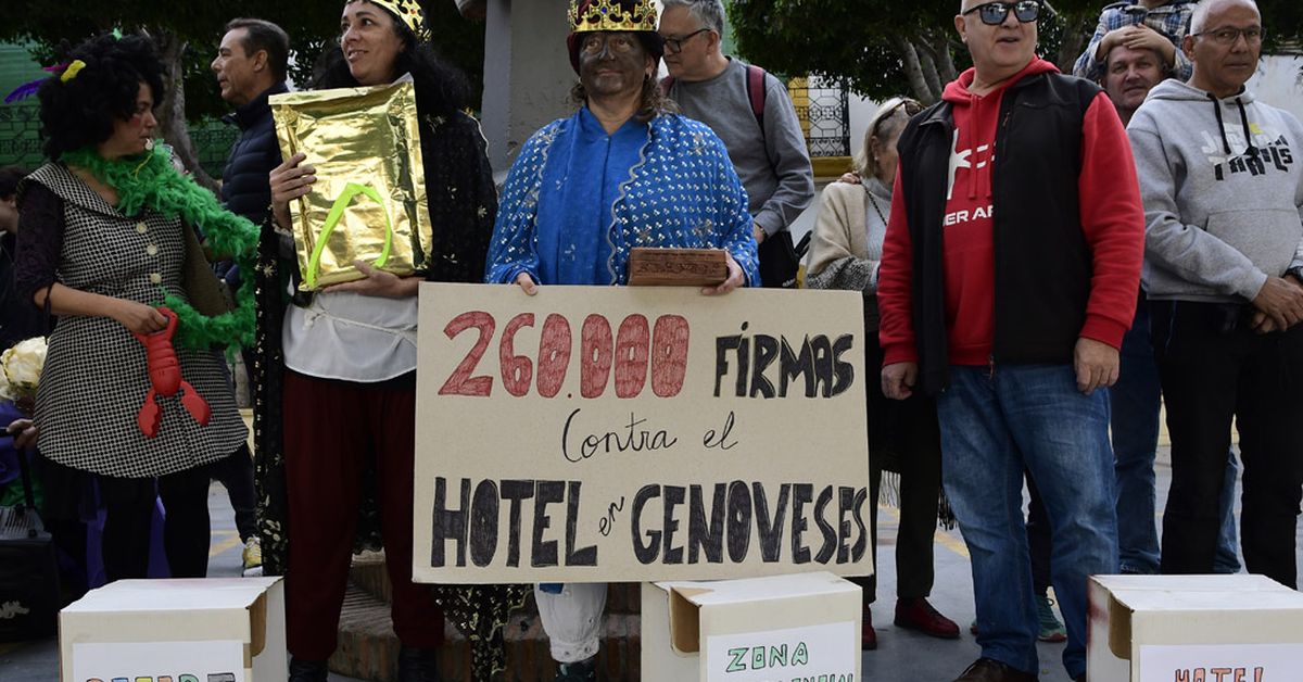 Ecologistas vestidos de Reyes Magos protestan contra el urbanismo ...