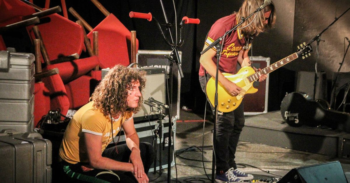 La banda sevillana "Derby Motoreta's Burrito Kachimba", cierra la ...