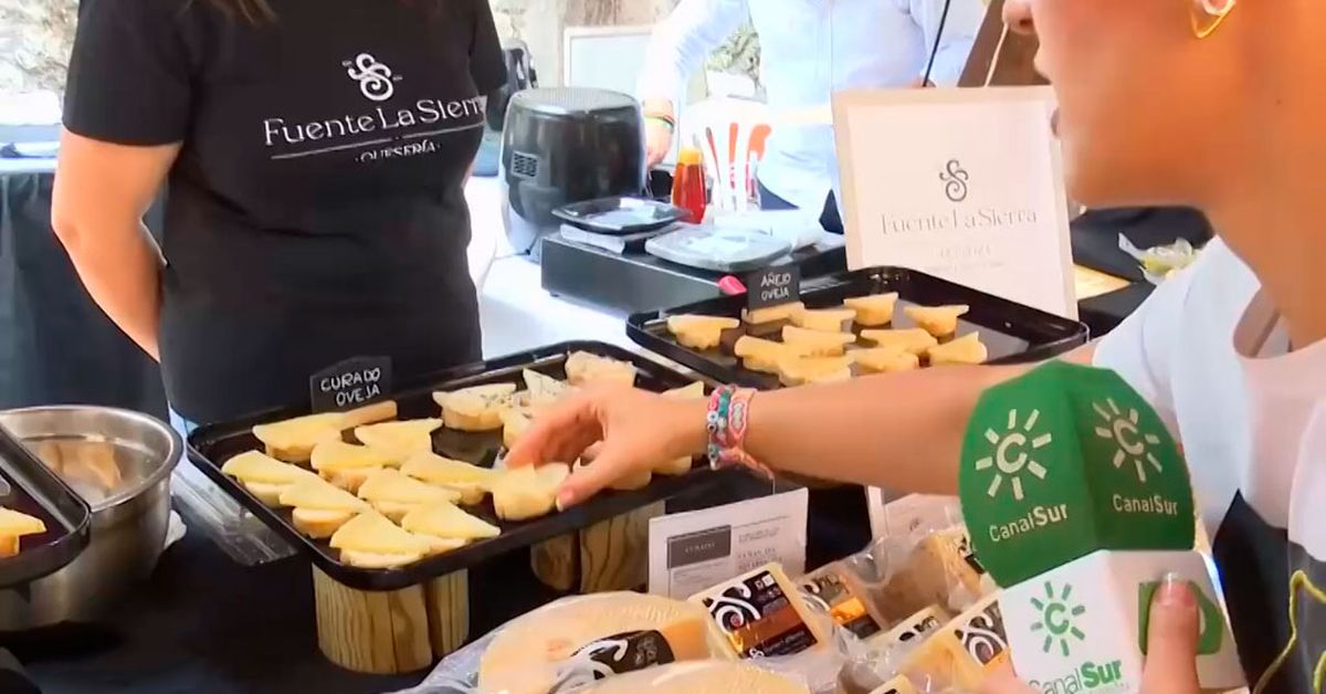 En la feria del queso en Zuheros podemos probar hasta 60 tipos de este ...