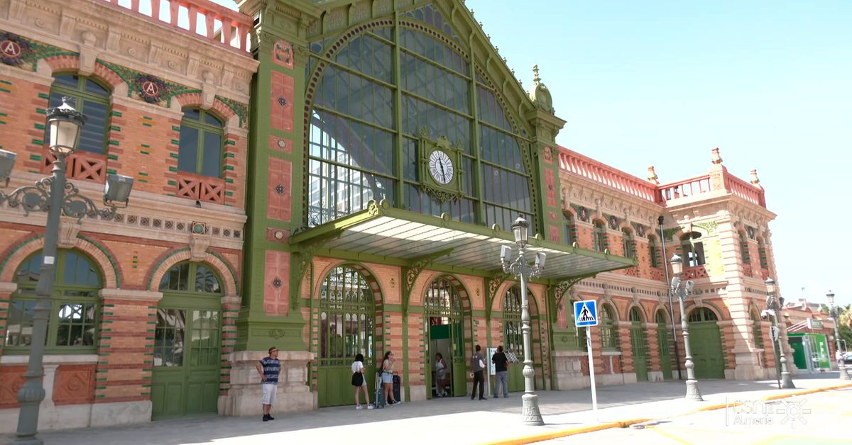 Almería recupera su emblemática estación de tren