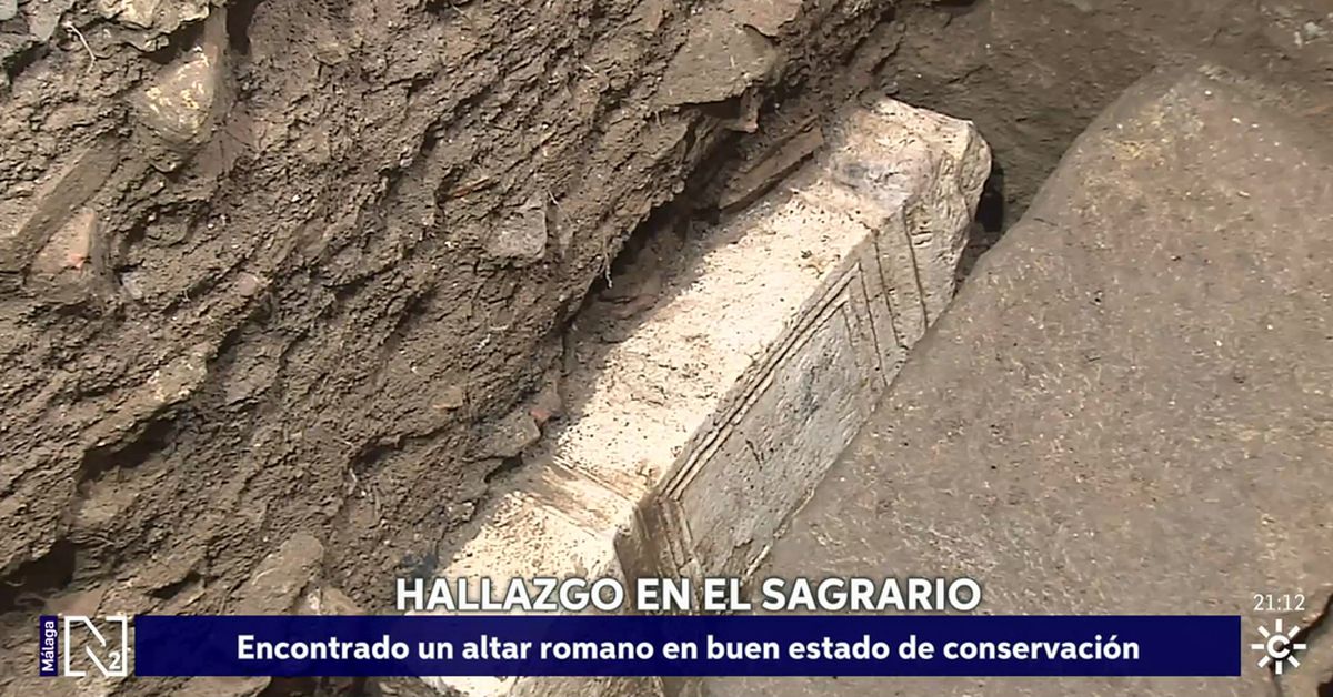 Hallan un altar romano en la Iglesia del Sagrario de Málaga