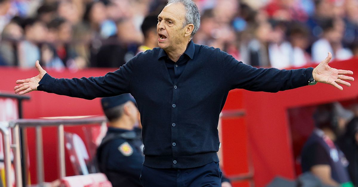 Caparrós, con "rabia" por el empate en su vuelta al banquillo sevillista