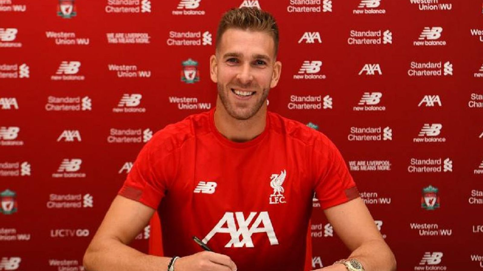 El portero español Adrián San Miguel ficha por el Liverpool inglés