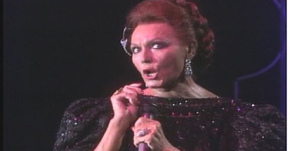 Paquita Rico canta María de las Mercedes