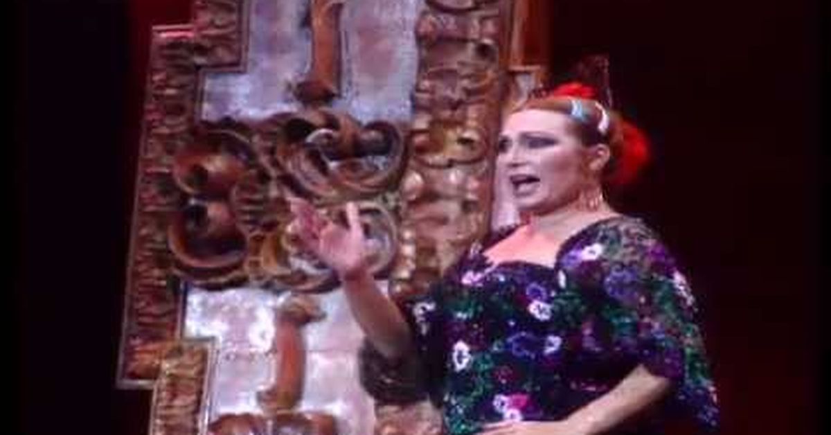 Rocío Jurado canta "Triniá"