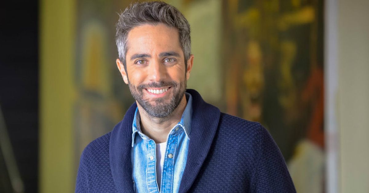 Roberto Leal y Karina, invitados de hoy, en "La tarde, aquí y ahora"