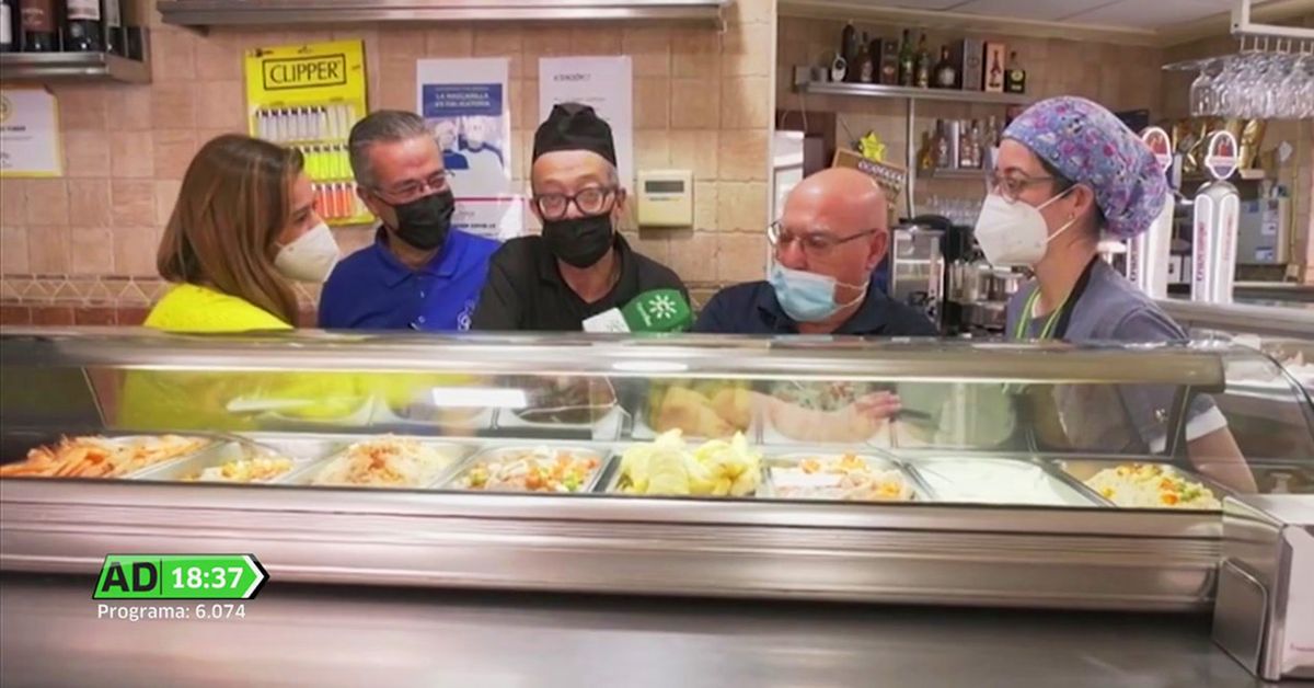 'El Periquito', uno de los bares con más solera de Cádiz