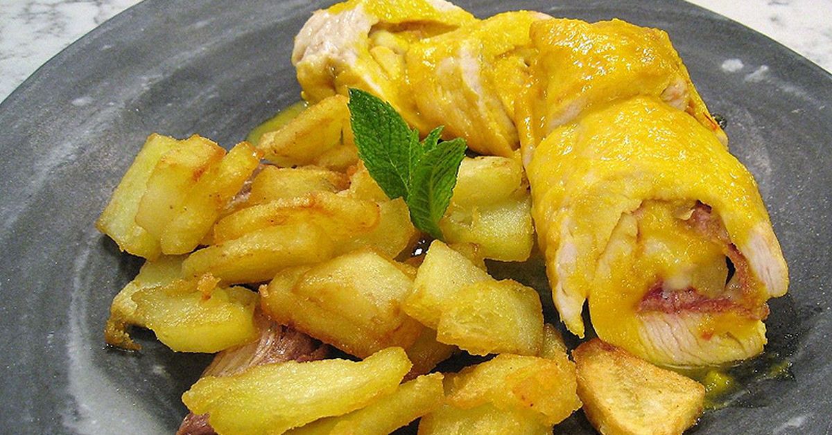 Cómetelo | Rollito de pollo en salsa