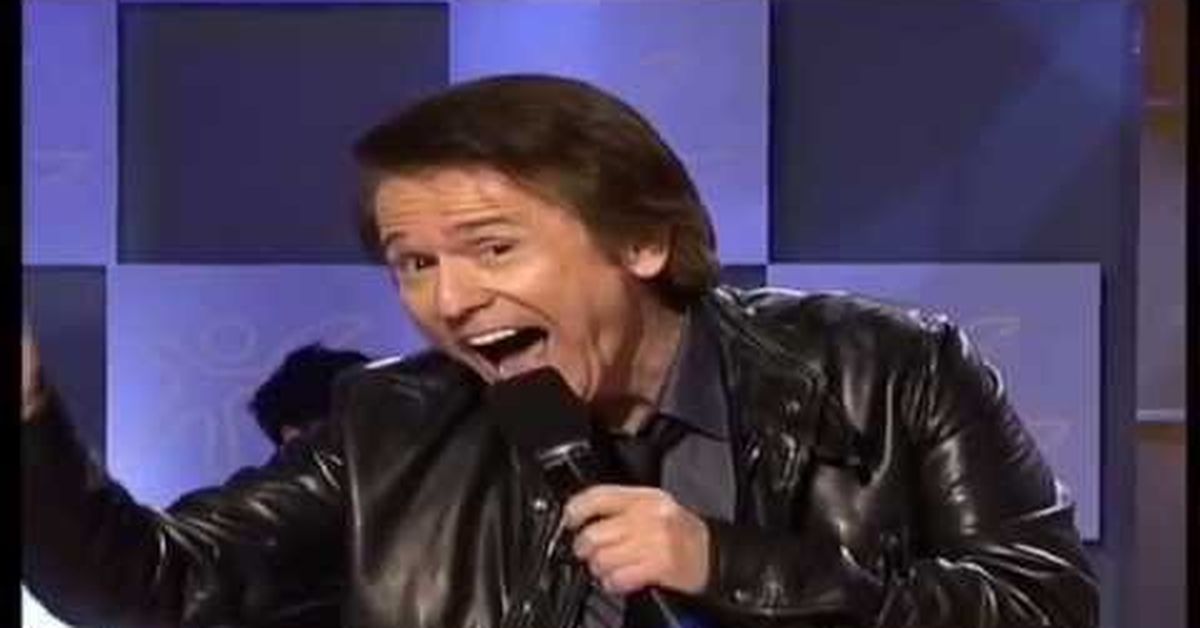 Raphael canta "Escándalo" en Menuda Noche (2009)