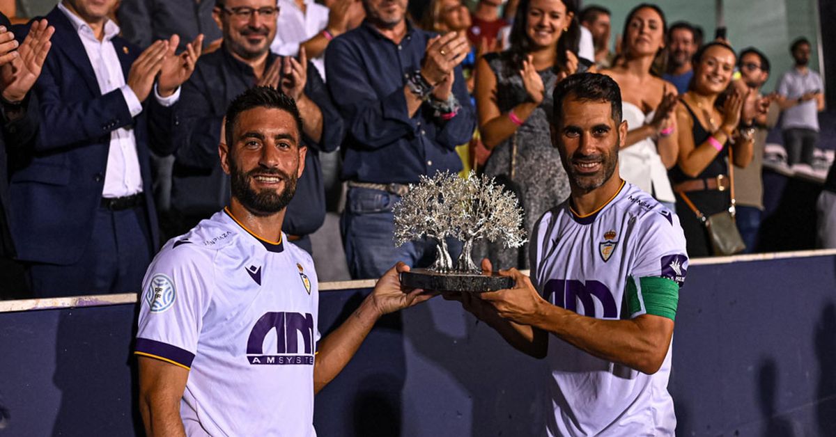 El Real Jaén se lleva el Trofeo del Olivo ante el Granada