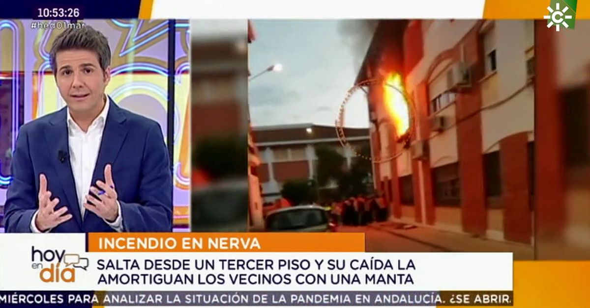 Escapa del fuego saltando por el balcón en Nerva