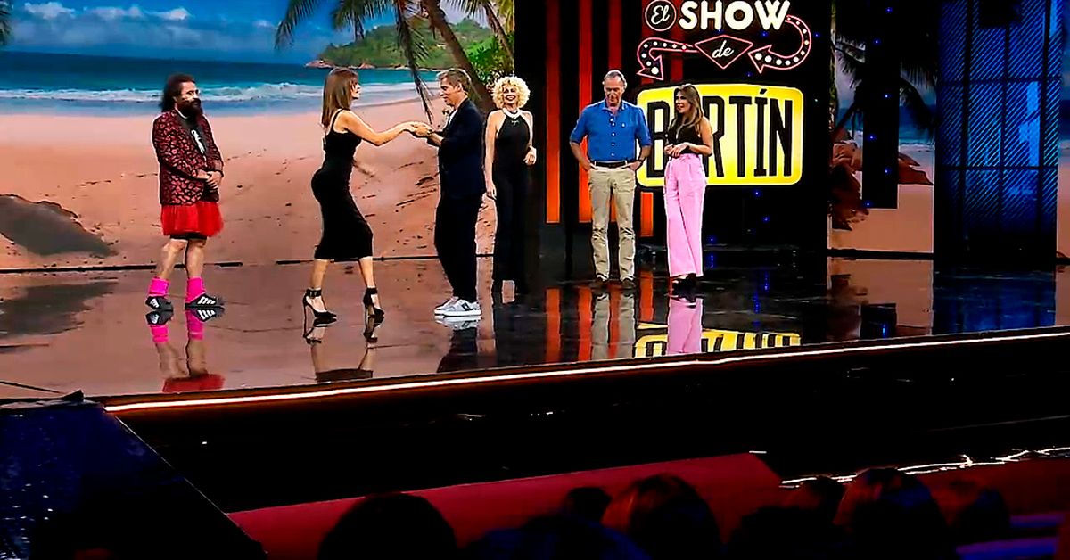 Baute enseña al equipo a bailar 'bauchata'