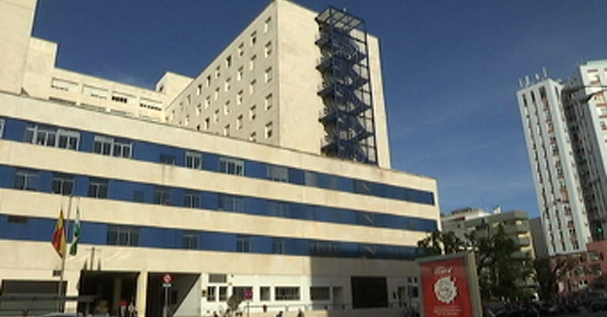 Una alumna agrede a su profesor con una barra de hierro