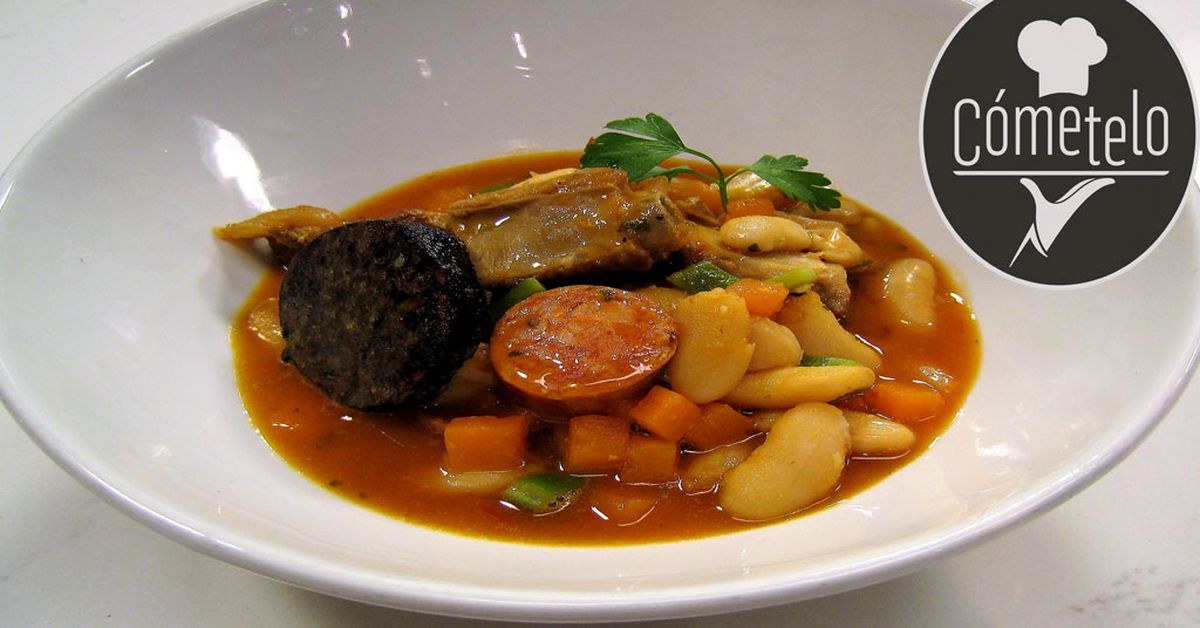Guiso casero de alubias con costillas, calabaza y morcilla, en "Cómetelo"