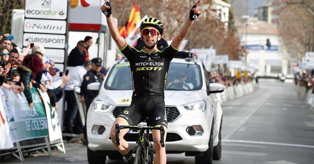 Simon Yates gana la etapa reina y Jakob Fuglsang se convierte en nuevo ...