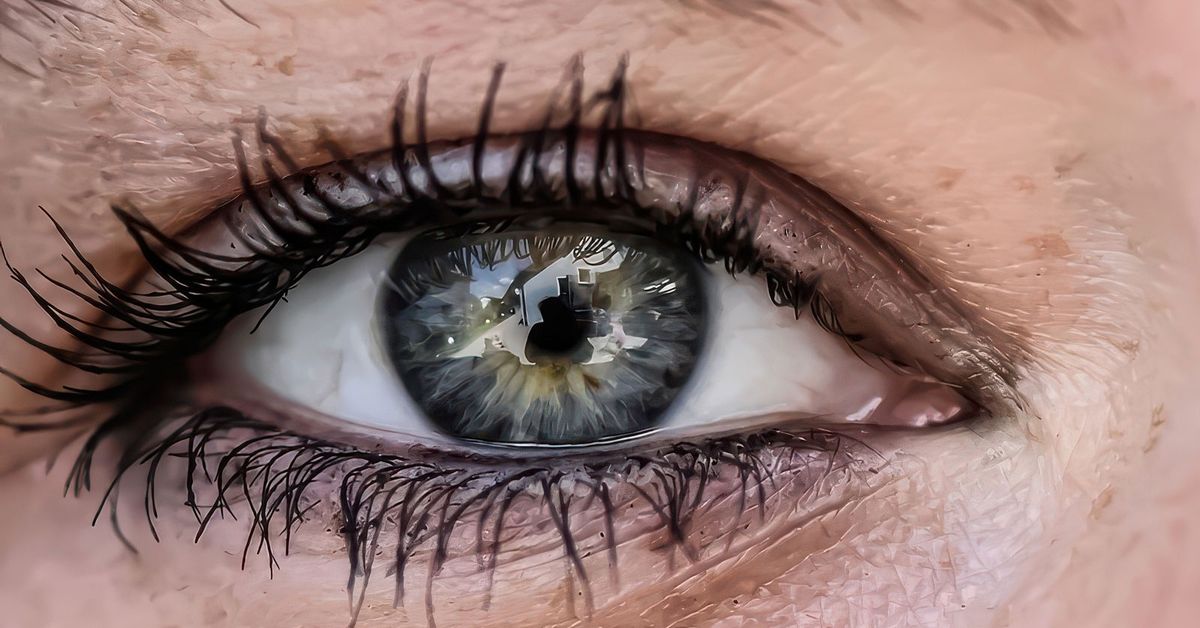 Los enemigos invisibles de tus ojos en verano: no todo es el sol
