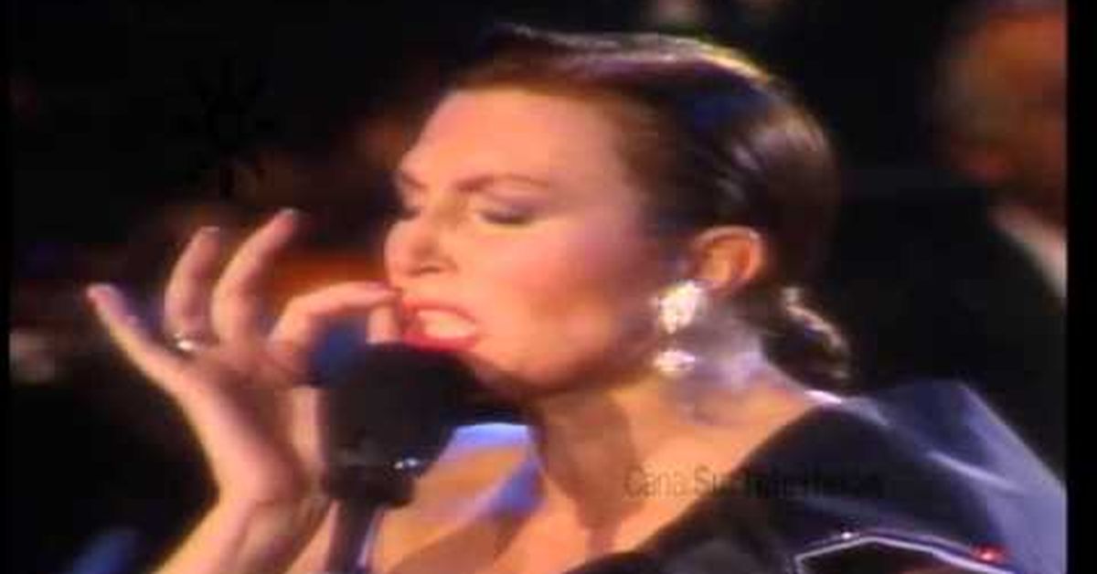 Rocío Jurado canta Contigo, en el Homenaje a Rafael de León (1988)