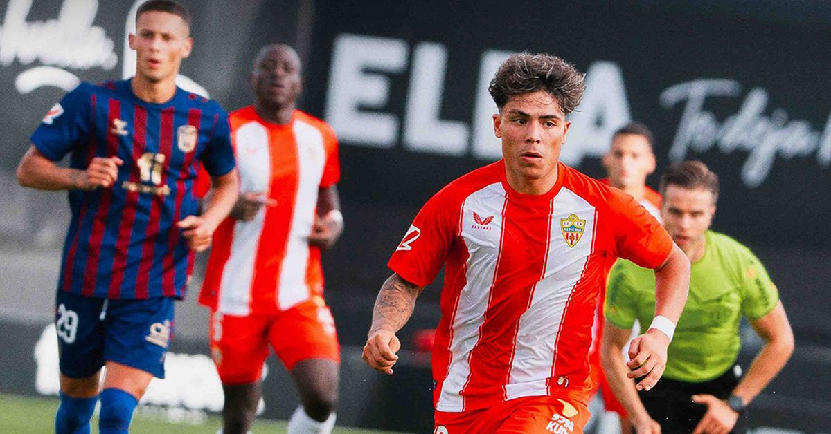 El Almería cae en Elda en un partido muy desdibujado de los de Rubi