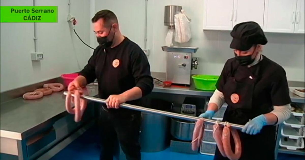 El chorizo de Puerto Serrano, elaborado con diferentes recetas en cada casa