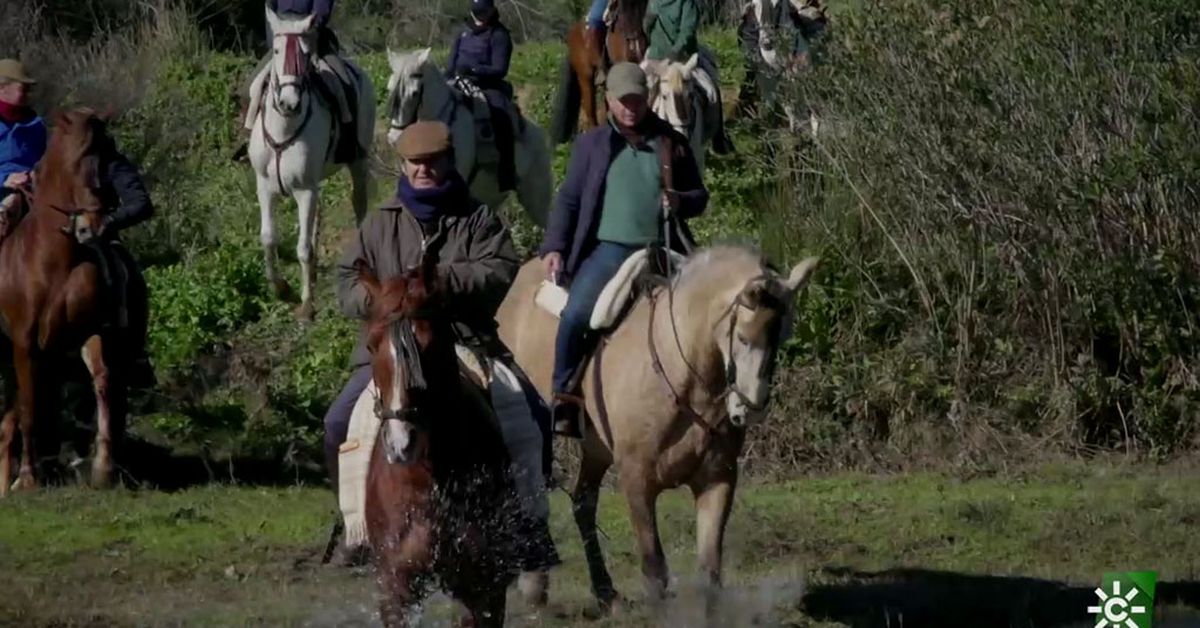 La ruta del contrabando en Paymogo a lomos de un caballo