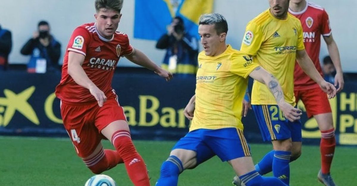 El Cádiz rescata un punto