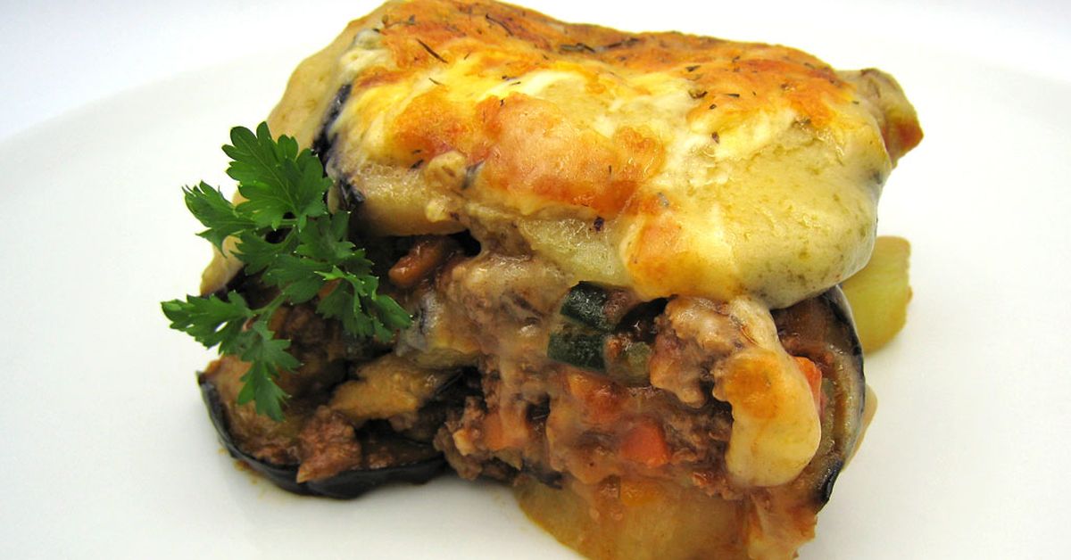 Musaka de carne con verduras, la propuesta del martes en "Cómetelo"