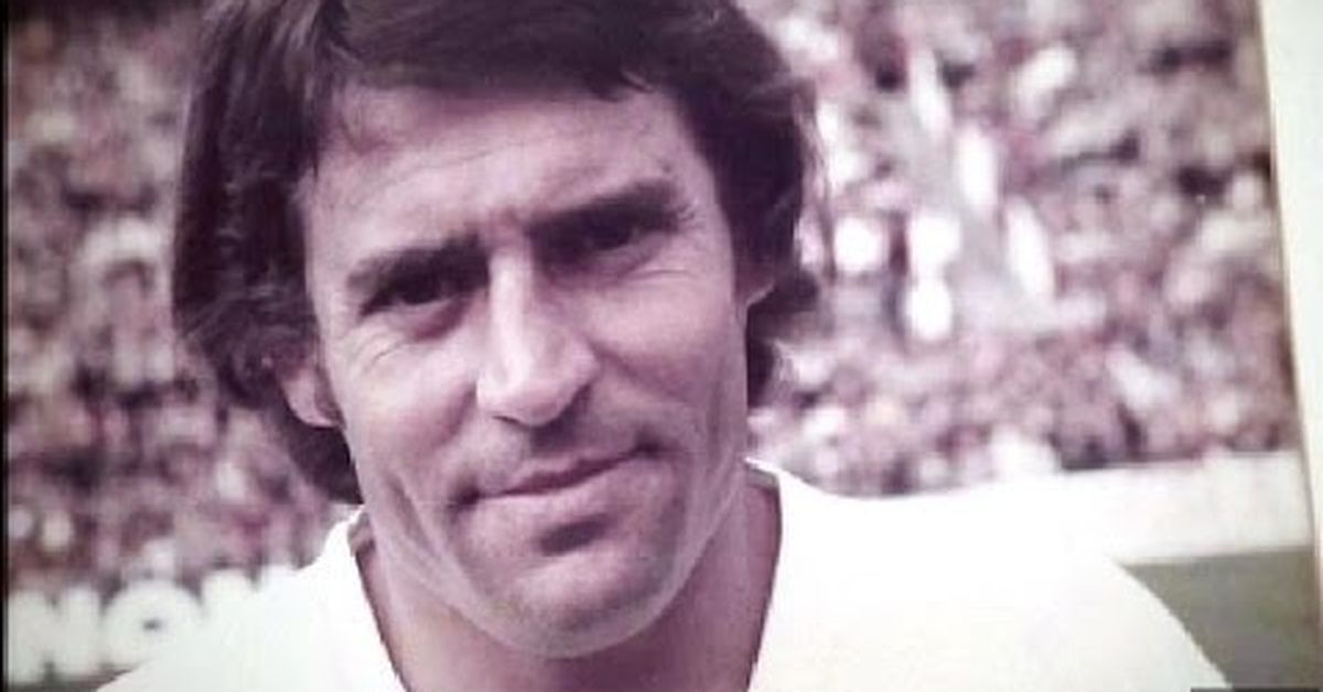 Enrique Lora, el futbolista de leyenda del Sevilla FC
