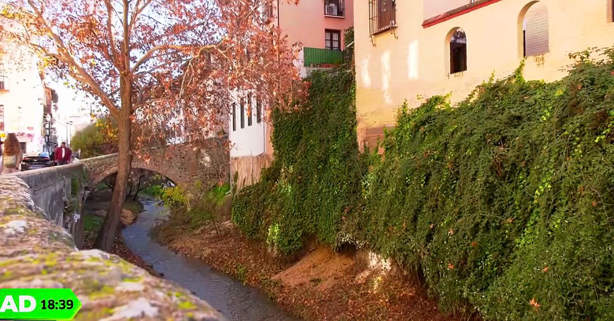 La Carrera del Darro: el 'trocito' de un belén tradicional en el ...
