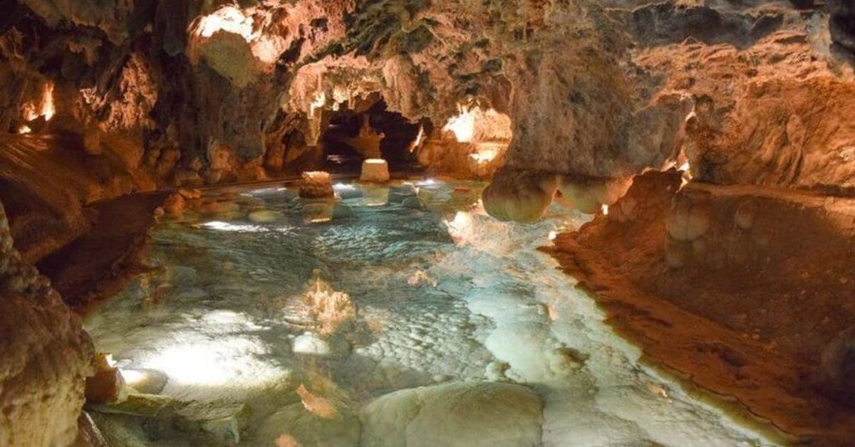 Reabre la Gruta de las Maravillas