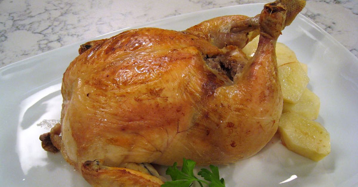 Cómetelo | Pollo relleno con almendras